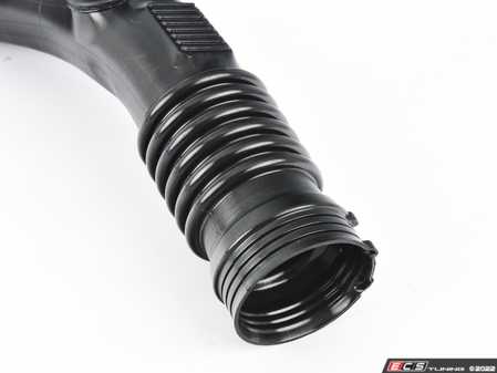 Genuine BMW - 13718626487 - Upper Charge Pipe (13-71-8-626-487)