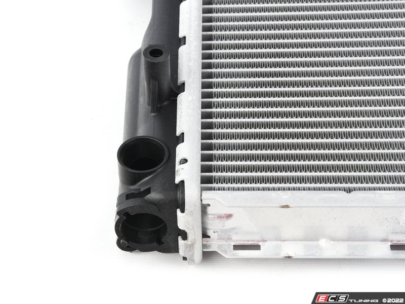 Genuine BMW - 17113414986 - Radiator (17-11-3-414-986)