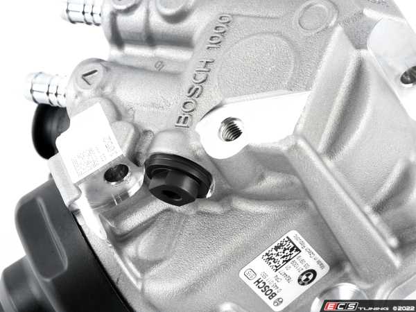 Genuine BMW - 13517824477 - Exchange High Pressure Pump (13-51-7-824-477)