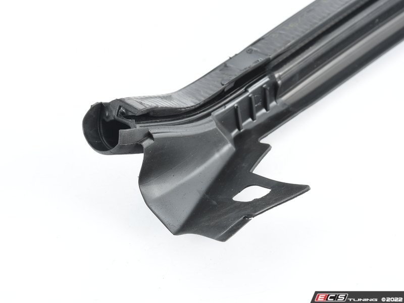 Genuine Volkswagen Audi - 3C8854545L - DOOR SEAL (3C8 854 545 L)