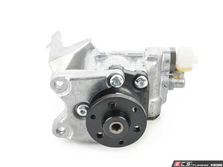 Genuine BMW - 32413450590 - Power steering pump (32-41-3-450-590)