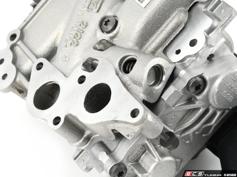 Genuine BMW - 11417852262 - OIL PUMP (11-41-7-852-262)