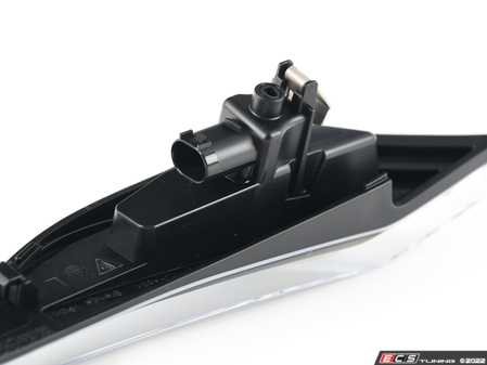 Genuine Porsche - 99163125582 - TURN SIGNAL REPEATER