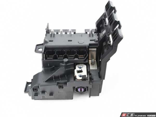 Genuine BMW - 61146802944 - B+ Junction Point - Rear (61-14-6-802-944)