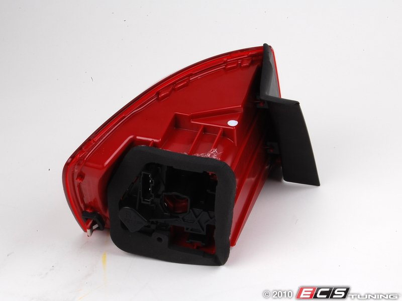 Genuine European Volkswagen Audi - 5C6945096A - Outer Taillight - Right ...
