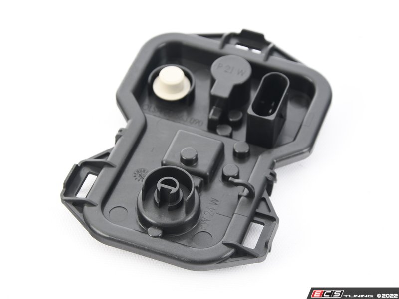 Genuine BMW - 63217390231 - F26 Outer Taillight Bulb Socket - Priced ...