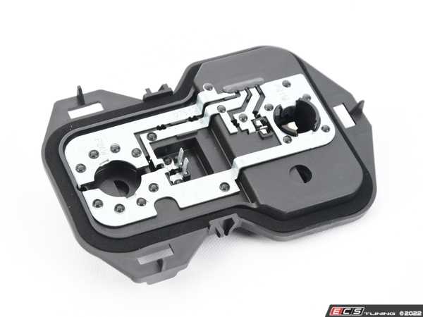 Genuine BMW - 63217390231 - F26 Outer Taillight Bulb Socket - Priced ...