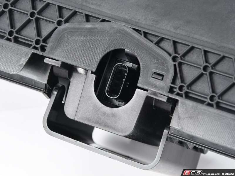 Genuine BMW - 51137497215 - Air Flaps - Lower (51-13-7-497-215)