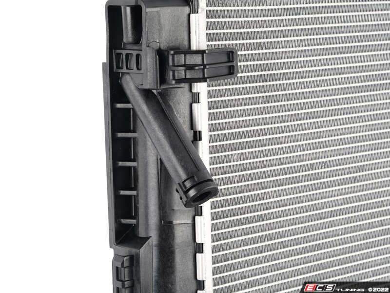 Genuine BMW - 17118476010 - Radiator (17-11-8-476-010)