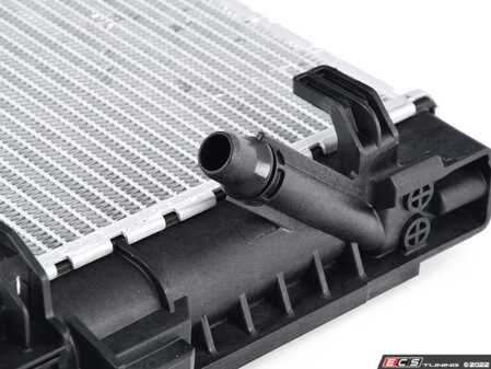 Genuine BMW - 17118476010 - Radiator (17-11-8-476-010)