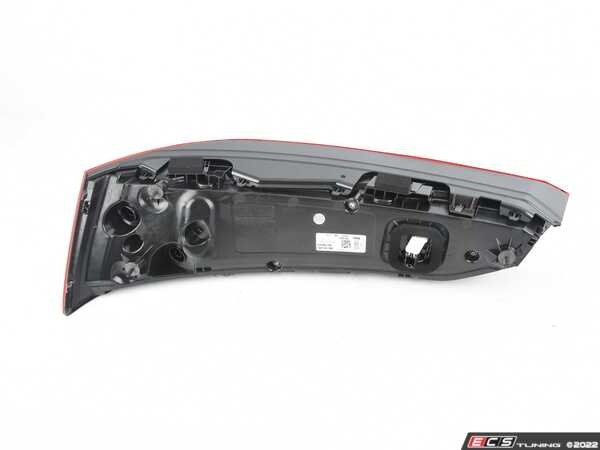 Genuine Volkswagen Audi - 4M0945093G - TAIL LIGHT (4M0 945 093 G)