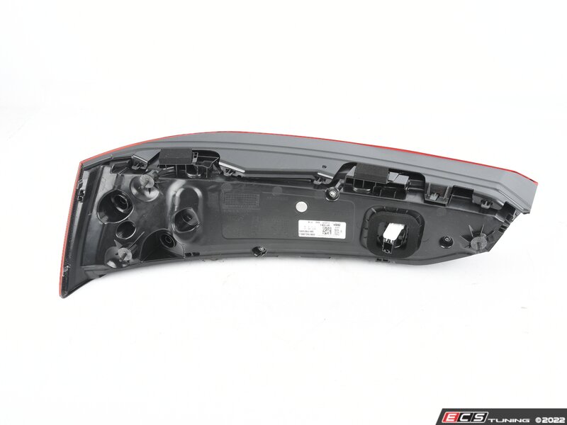 Genuine Volkswagen Audi - 4M0945093G - TAIL LIGHT (4M0 945 093 G)
