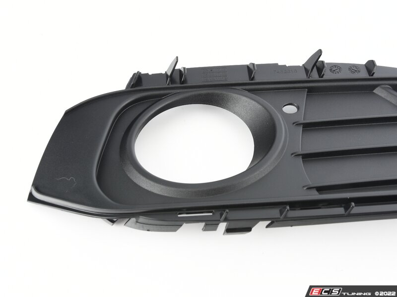 Genuine BMW - 51117432616 - PARTIALLY OPEN GRID, (51-11-7-432-616)