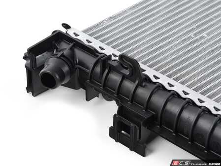 Genuine BMW - 17119468695 - Radiator (17-11-9-468-695)