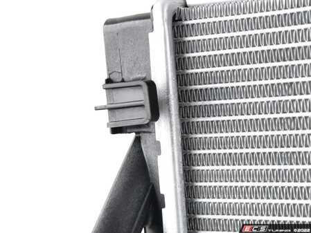 Genuine BMW - 17118743664 - Radiator (17-11-8-743-664)