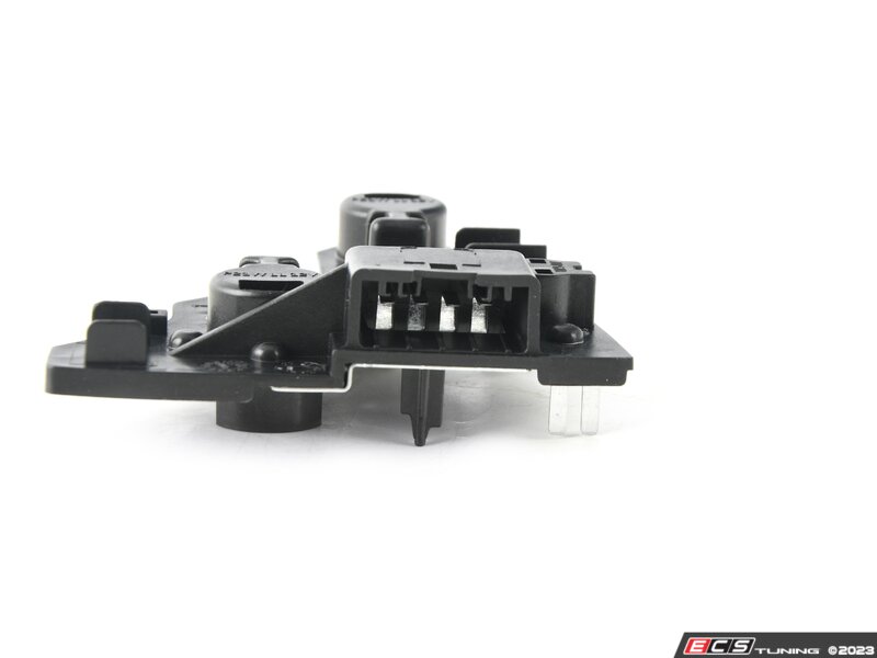 Genuine BMW - 63217438433 - BULB SOCKET,REAR LIGHT IN TR (63-21-7-438-433)