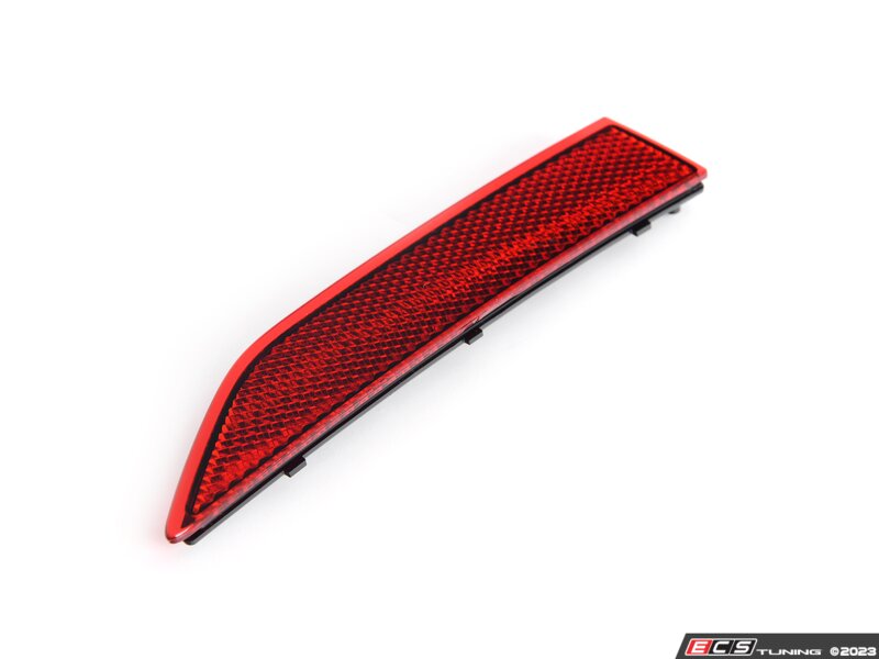 Genuine Volkswagen Audi - 8W0945104B - REFLECTOR (8W0 945 104 B)