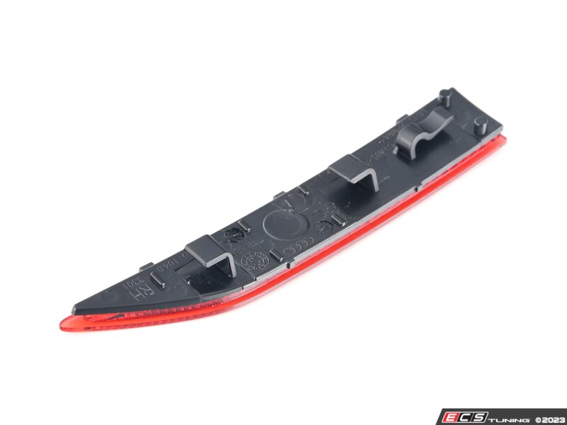 Genuine Volkswagen Audi - 8W0945104B - REFLECTOR (8W0 945 104 B)