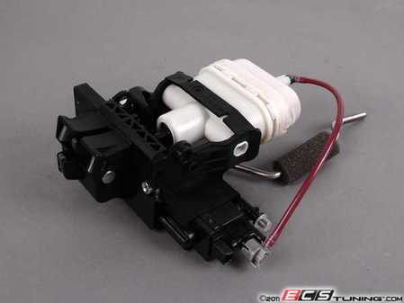 Genuine Mercedes Benz - 2307500185 - Trunk Latch Assembly