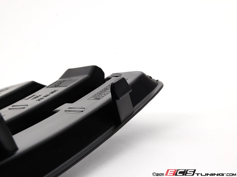 Genuine Volkswagen Audi - 3C8853665C9B9 - Fog light grille - left (3C8 ...