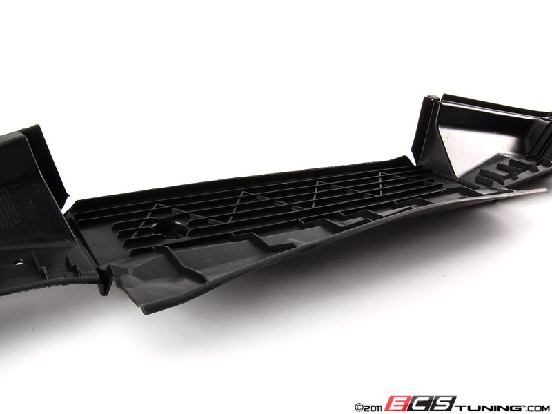 Genuine BMW - 51717905332 - Air Duct Bottom (51-71-7-905-332)