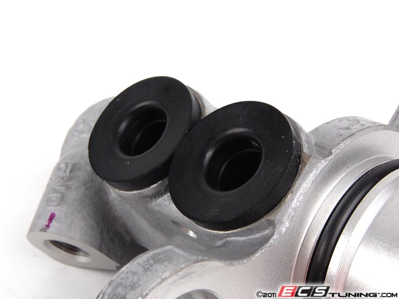 TRW - 8E0611021 - Brake Master Cylinder