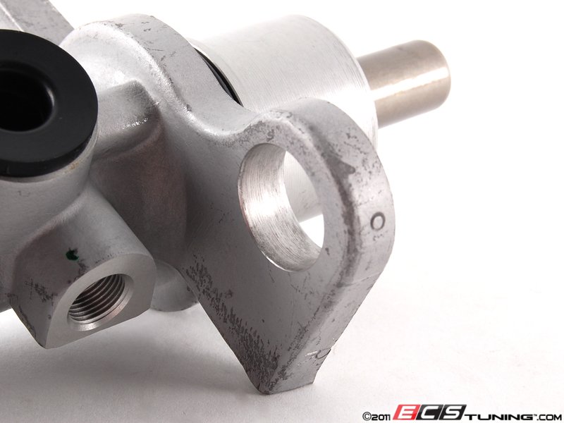 TRW - 8D0611021B - Brake Master Cylinder