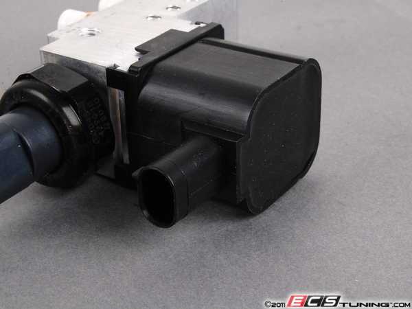 Genuine Mercedes Benz - 2113200158 - Suspension Valve Block