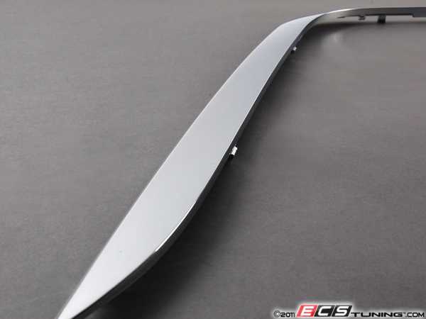 Genuine BMW - 51118125438 - Chrome Bumper Trim - Right (51-11-8-125-438)