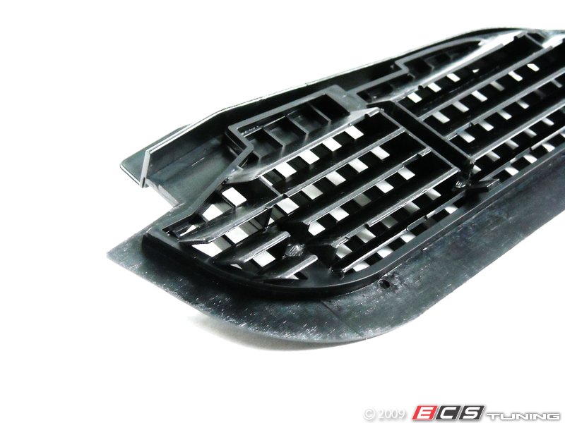Genuine BMW - 51131977679 - Cowl Grille - Center (51-13-1-977-679)