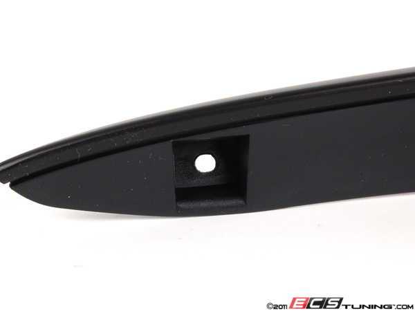Genuine BMW - 51137170676 - E53 X5 Trunk Lid Grip (Black) (51-13-7-170-676)