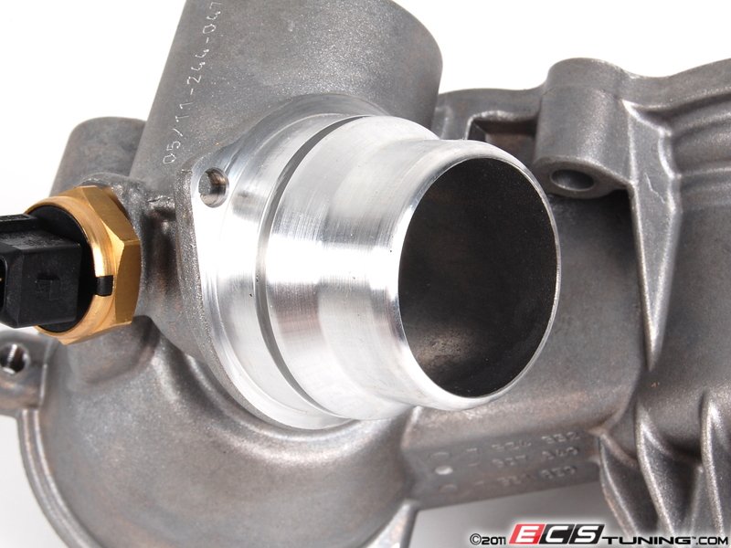 Genuine BMW - 11517586780 - Remanufactured Water Pump (11-51-7-586-780)