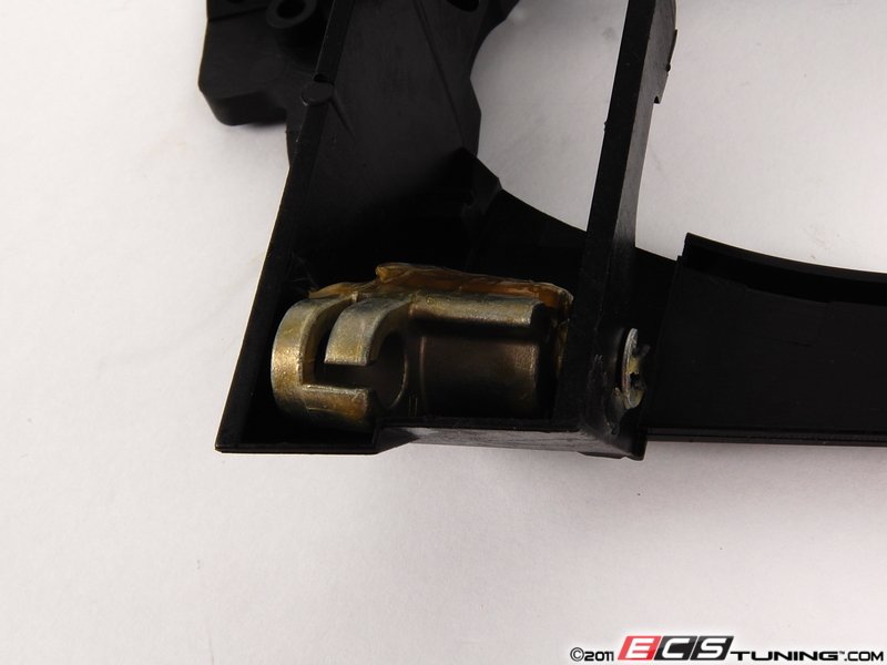 Genuine BMW - 51217191571 - outside door handle carrier - Left (51-21-7 ...