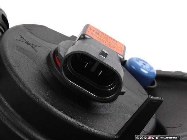 Genuine BMW - 63177199894 - Fog Light - right (63-17-7-199-894)