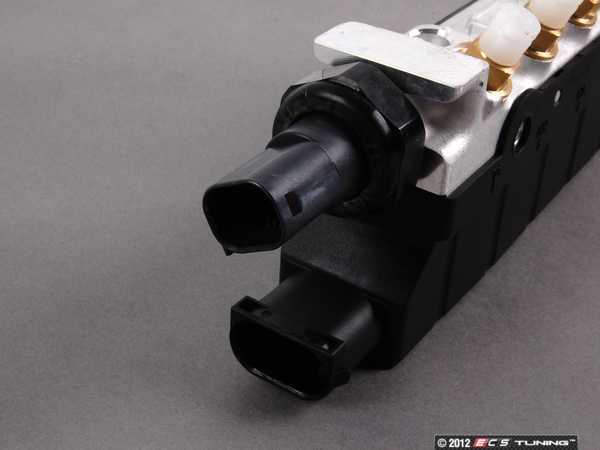 Genuine Mercedes Benz - 2203200258 - Air Suspension Valve Block