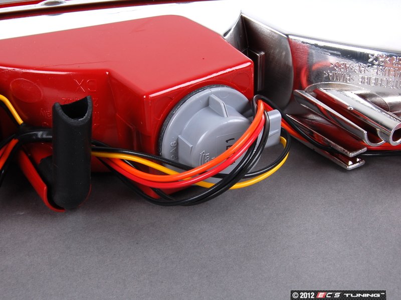 Genuine Volkswagen Audi - 8R0945096B - Lower Tail Light - Right (8R0 ...