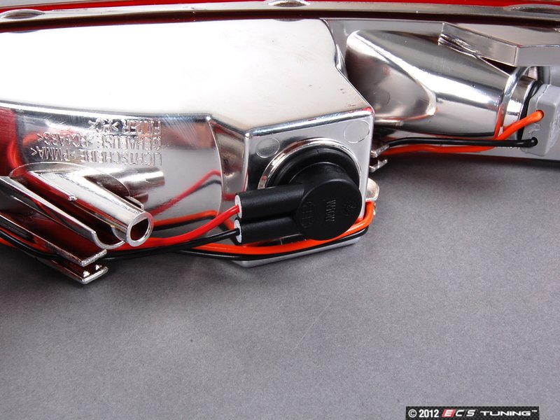 Genuine Volkswagen Audi - 8R0945096B - Lower Tail Light - Right (8R0 ...