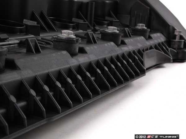 Genuine BMW - 11127563474 - Valve Cover - Right (11-12-7-563-474)