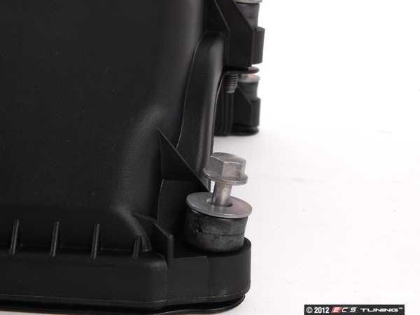 Genuine BMW - 11127563474 - Valve Cover - Right (11-12-7-563-474)