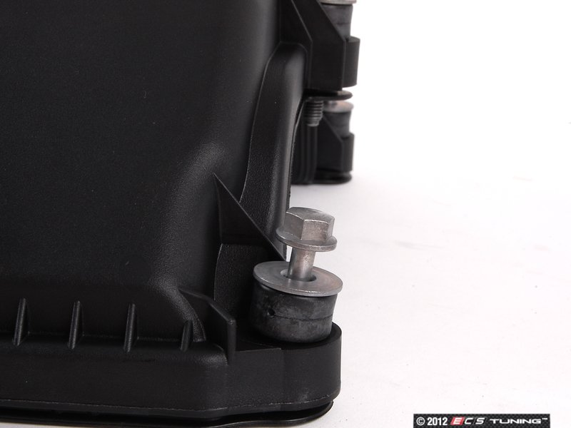 Genuine BMW - 11127563474 - Valve Cover - Right (11-12-7-563-474)