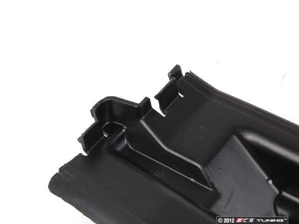 Genuine BMW - 51717050650 - Air Duct Top (51-71-7-050-650)