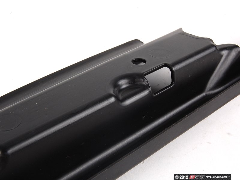 Genuine BMW - 51717050650 - Air Duct Top (51-71-7-050-650)