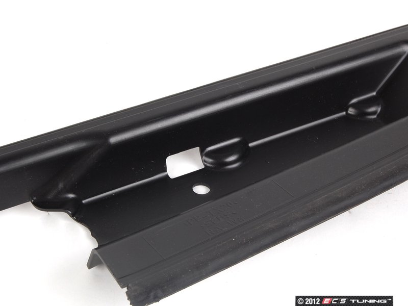 Genuine BMW - 51717050650 - Air Duct Top (51-71-7-050-650)