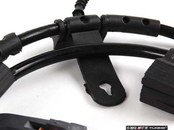 URO - 34356789329 - Brake Pad Sensor - Front