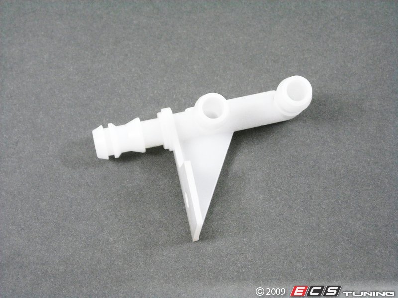 Genuine BMW - 61668360182 - E38 Headlight washer T connector (61-66-8 ...