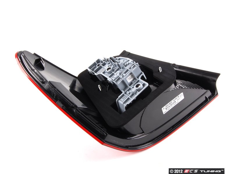 Genuine Mercedes Benz - 2048201464 - TAIL LAMP