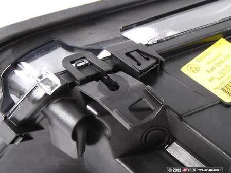 Genuine BMW - 63127165952 - Bi-Xenon Headlight Assembly - Right (63-12 ...