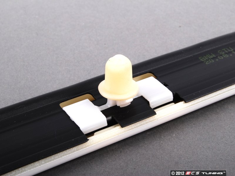 Genuine BMW - 51137893680 - E46 M3 Quarter Panel Molding - Right (51-13 ...