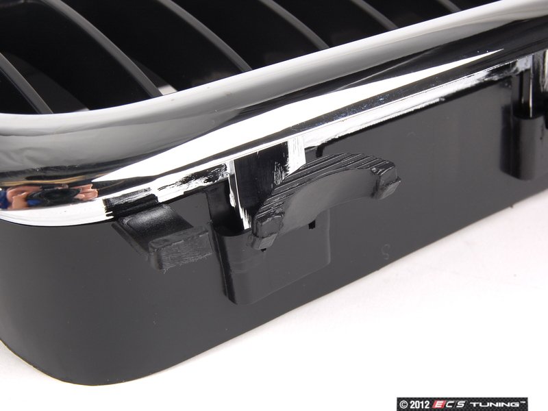 URO - 51138231593 - E38 Kidney Grille - Left