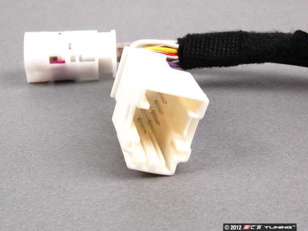 Genuine BMW - 61129202724 - WIRES FOR AUX AND US (61-12-9-202-724)